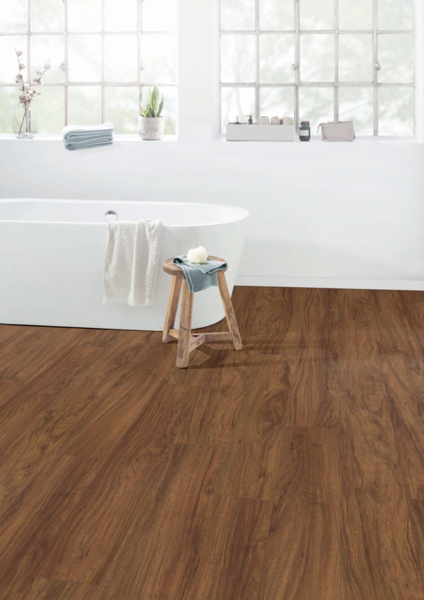 EGGER - Sol stratifié Classic 4 chanfreins 8/32 Aqua+ EPL174 bois Agira brun 8 x 193 x 1292 mm ...