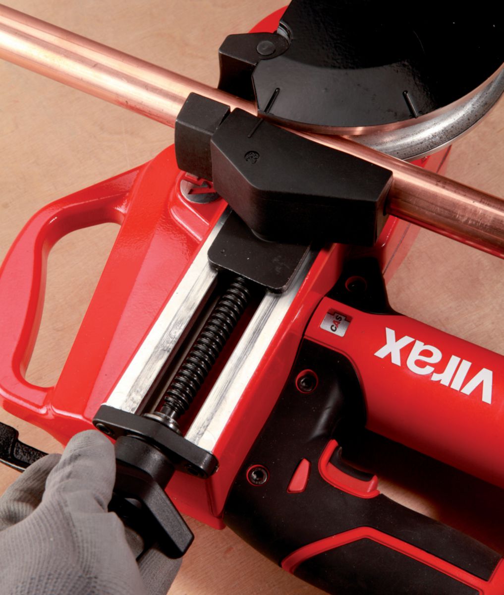 VIRAX - Cintreuse Eurostem III 18V 12-14-16-18-22mm Réf. 251874 | Cedeo