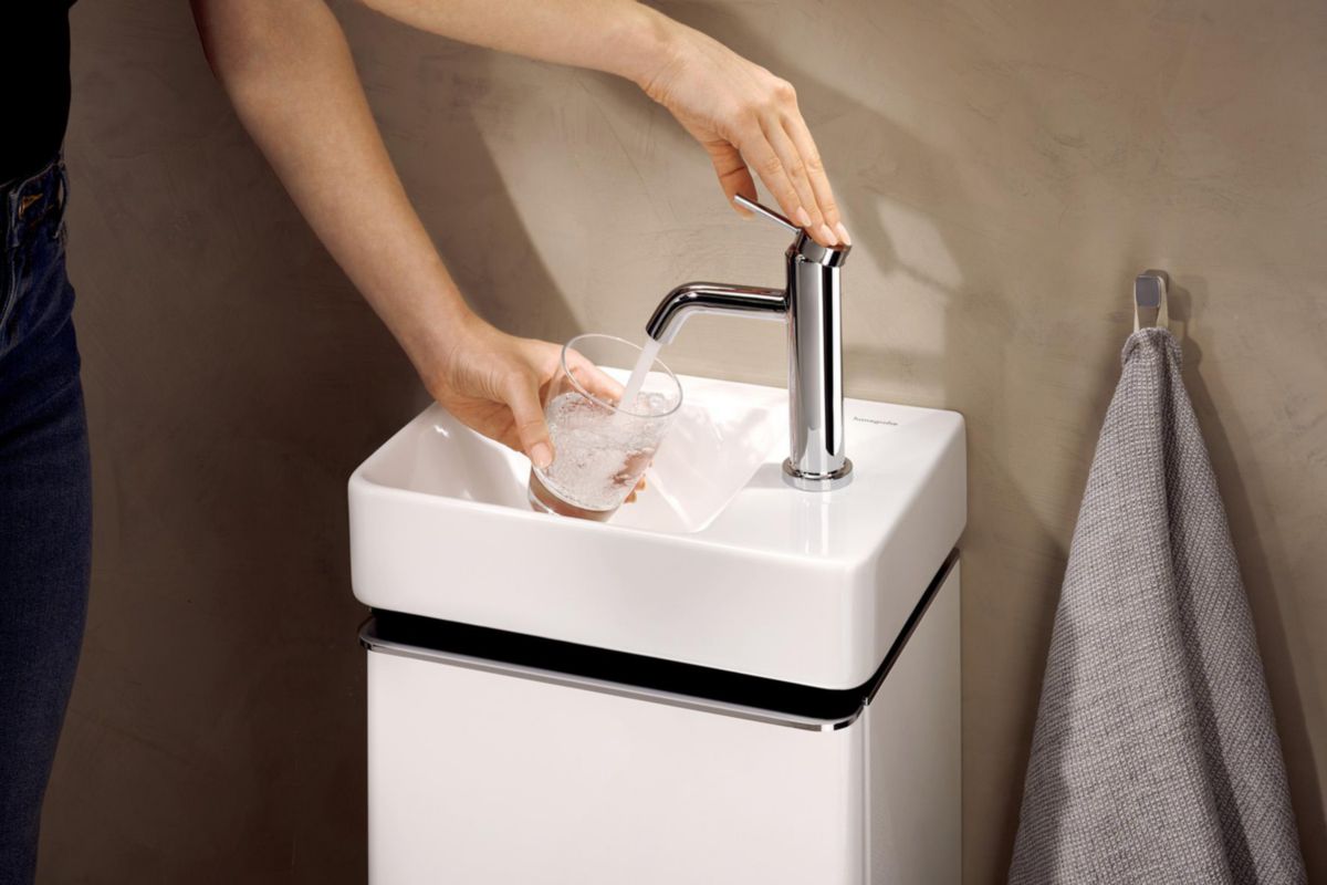 HANSGROHE - Crochet simple Chromé Réf. 41742000 | Cedeo