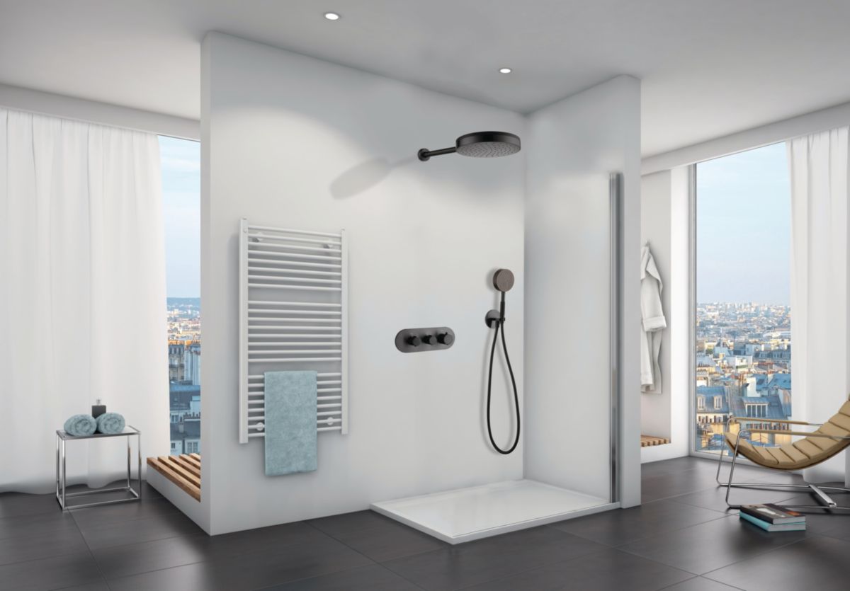 Salle de bain et cuisine : baignoire, douche, WC, lavabo, mitigeur ...